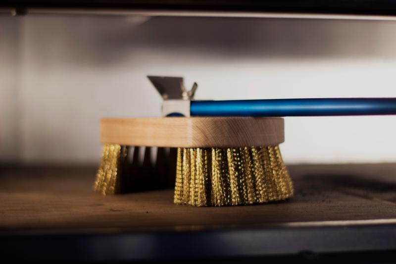 Round rotating head oven brush brass bristles